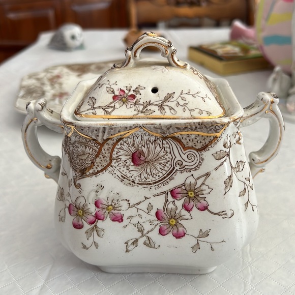 Dining | Dale Hall Pottery Gladys Covered Dish | Poshmark